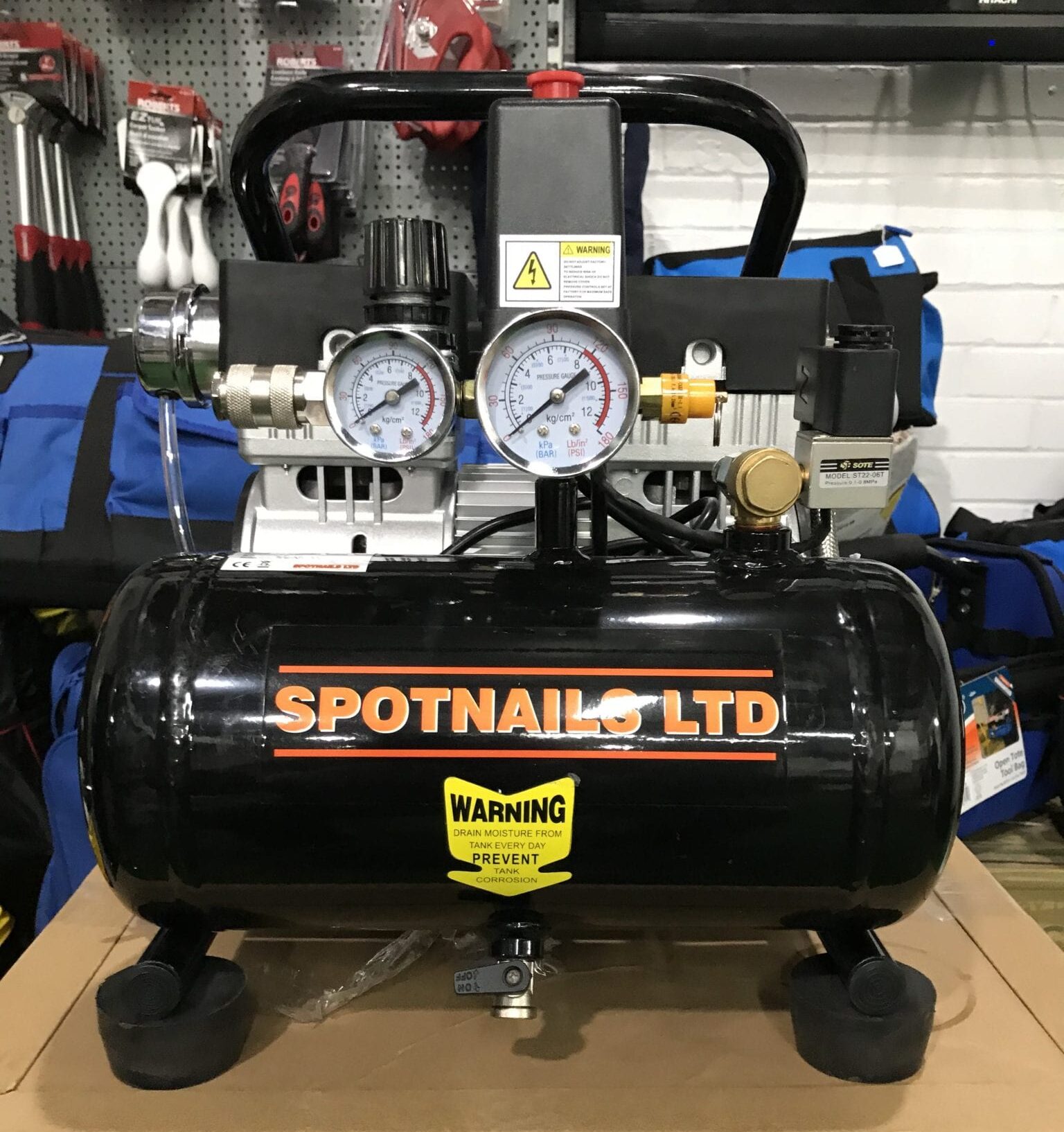 Spotnails SFC19 Compressor Low Noise - Tools 4 Flooring and More ...